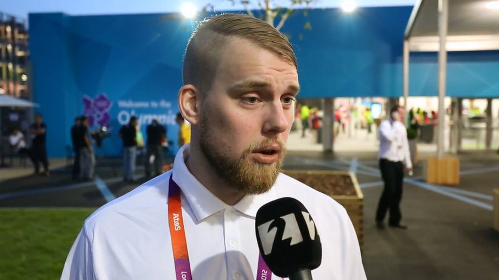 Kári fékk sér sæti á Hreiðari: "Hann er úr stáli“ - Vísir