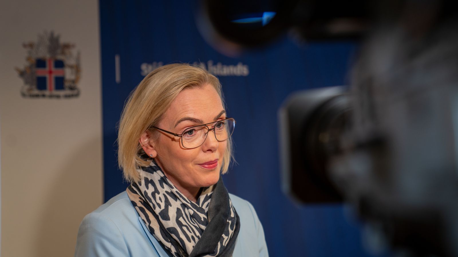 Helgi Magnús situr heima meðan Guð­rún leitar sér ráð­gjafar - Vísir