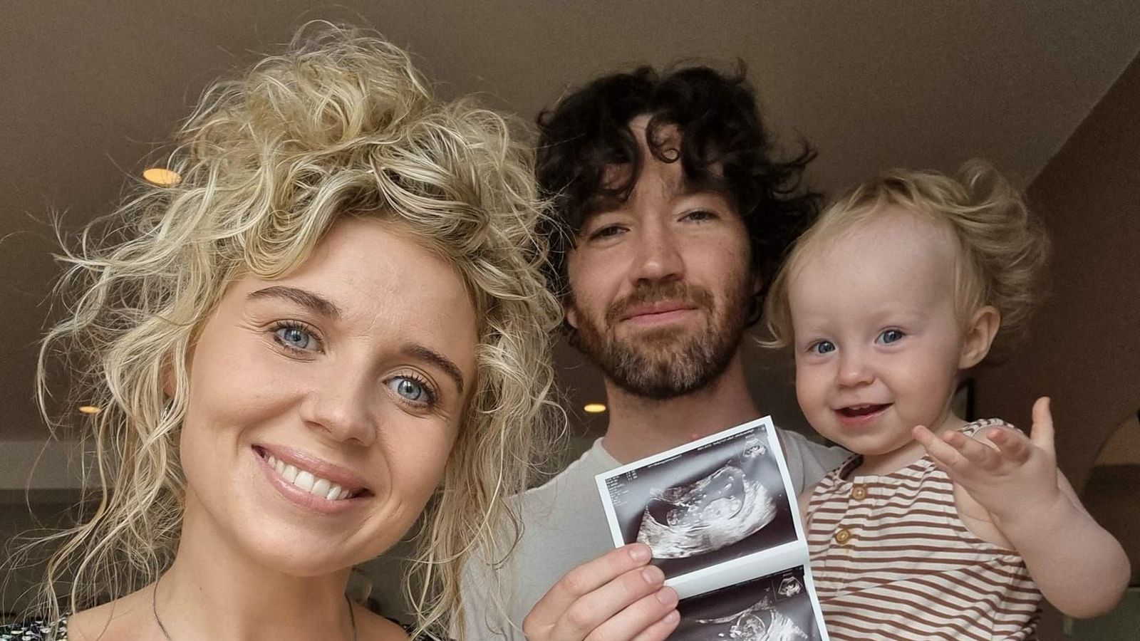 Salka Sól og Arnar Freyr eiga von á sínu öðru barni - Vísir