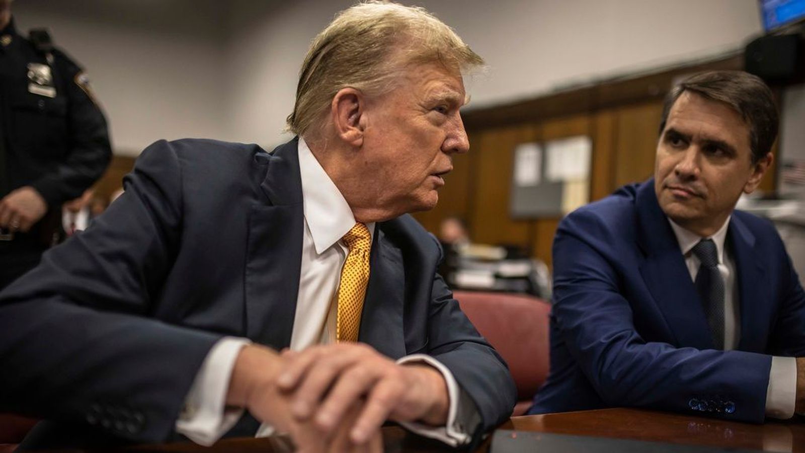 Vitna­leiðslum lokið án fram­burðar Trump - Vísir