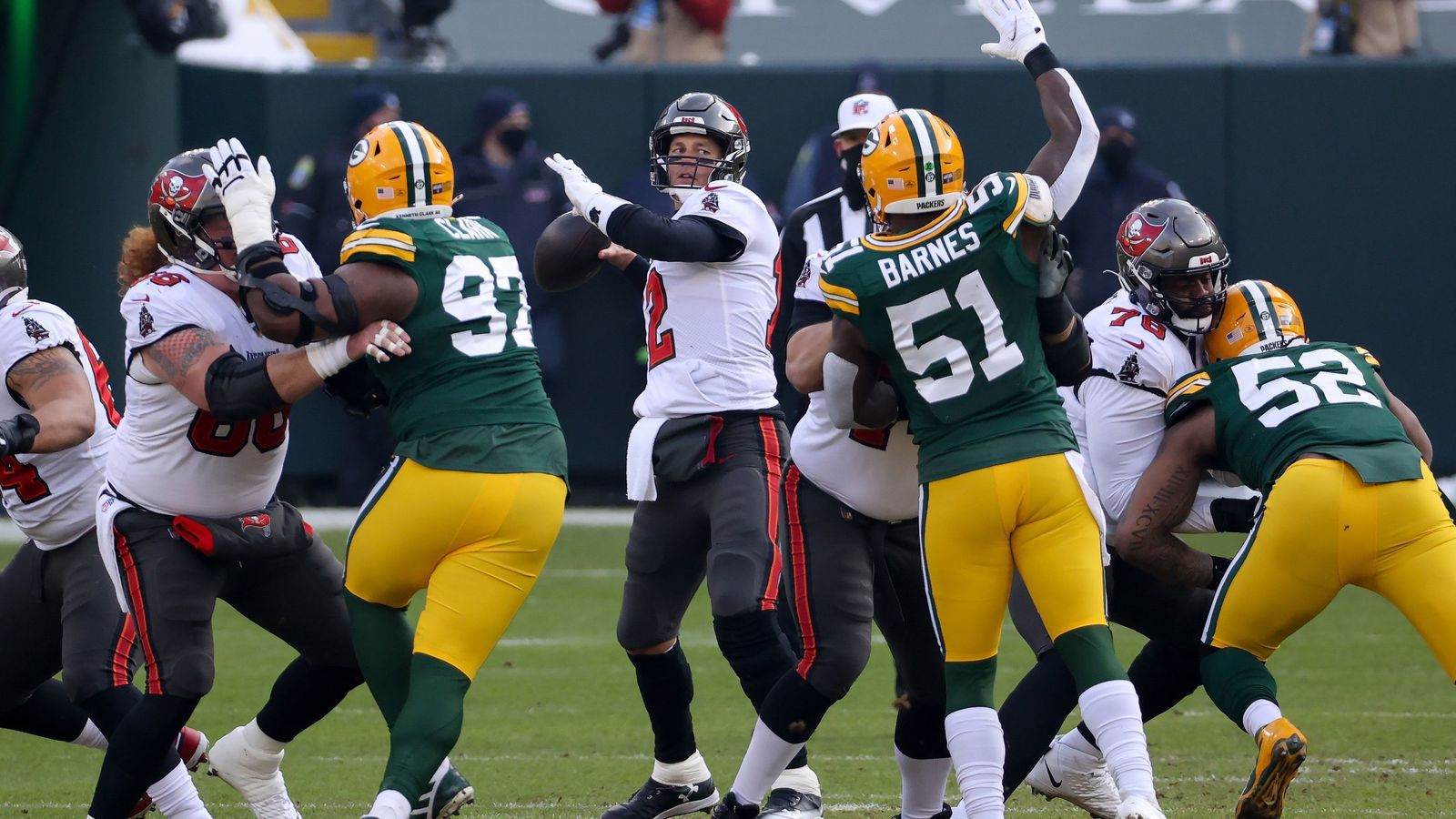 Brady í tíunda sinn í Super Bowl þar sem hann mætir Mahomes og ...