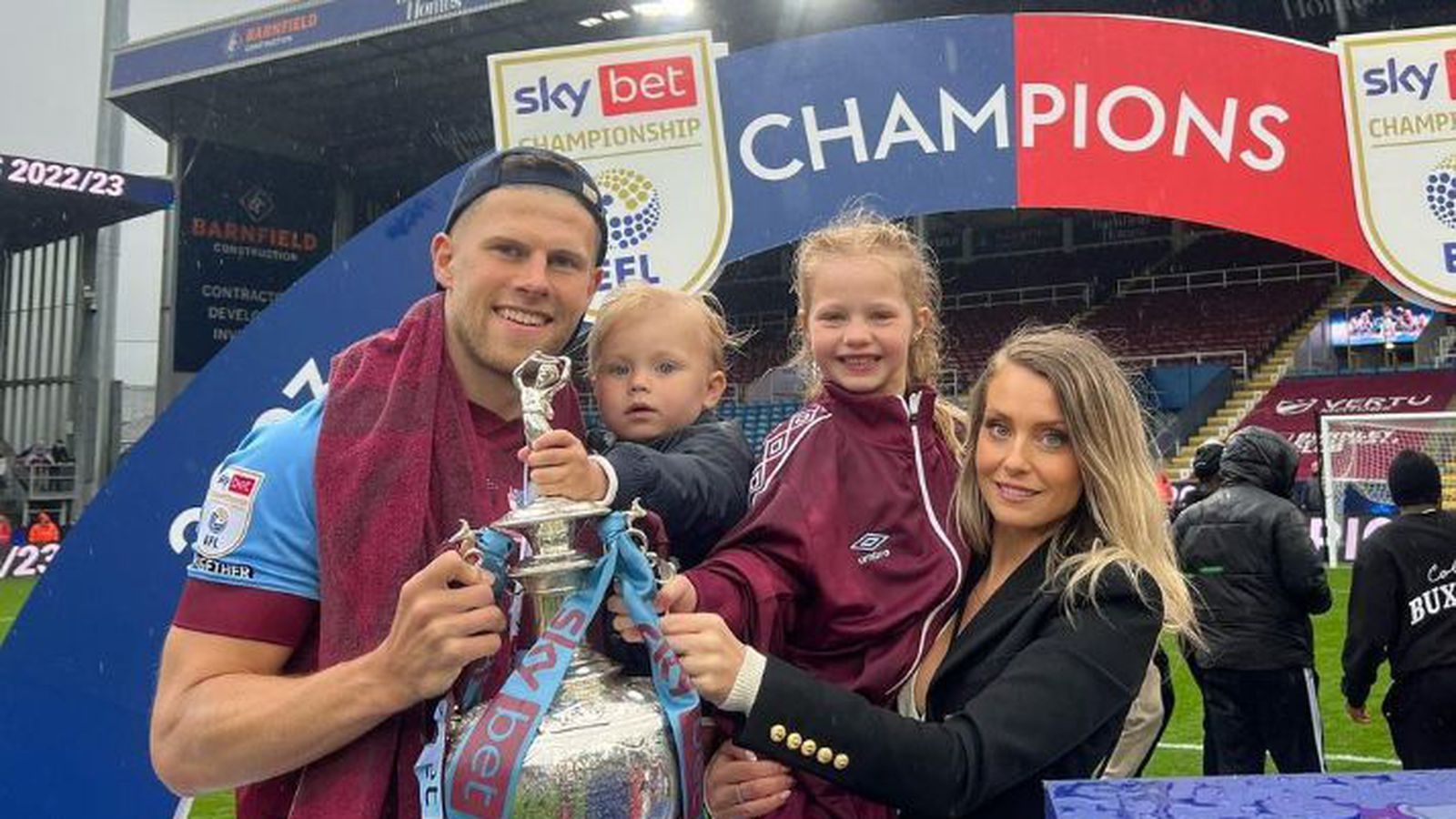 Sonur Jóhanns Bergs vekur at­hygli fyrir spyrnu­tækni sína - Vísir