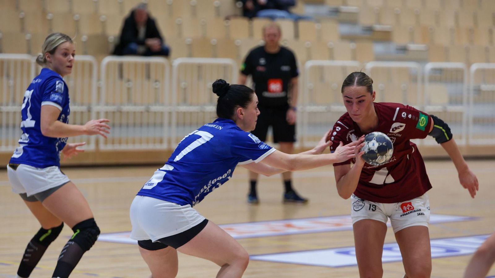 Selfoss fyrsta liðið í undanúrslit - Vísir