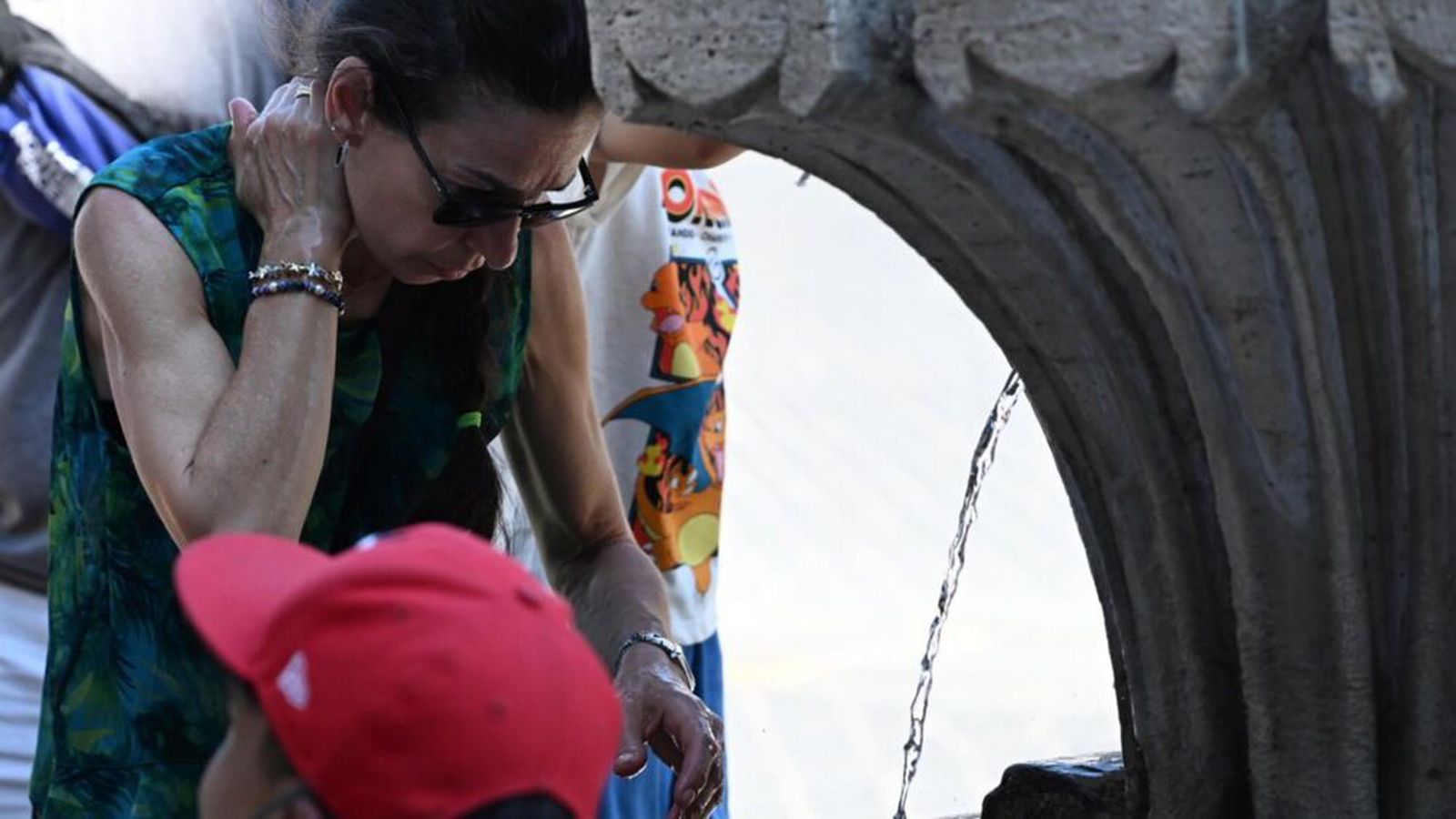 Telja að mann­gerð hlýnun hafi valdið 16.500 viðbótar­dauðs­föllum í ...