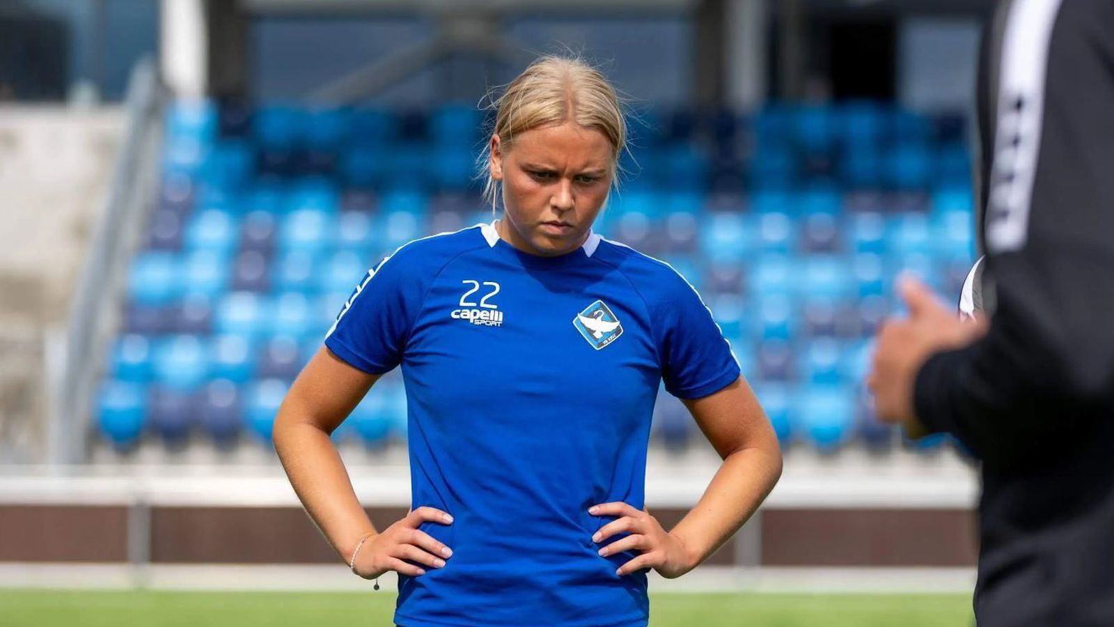 Emelía með slitið krossband - Vísir