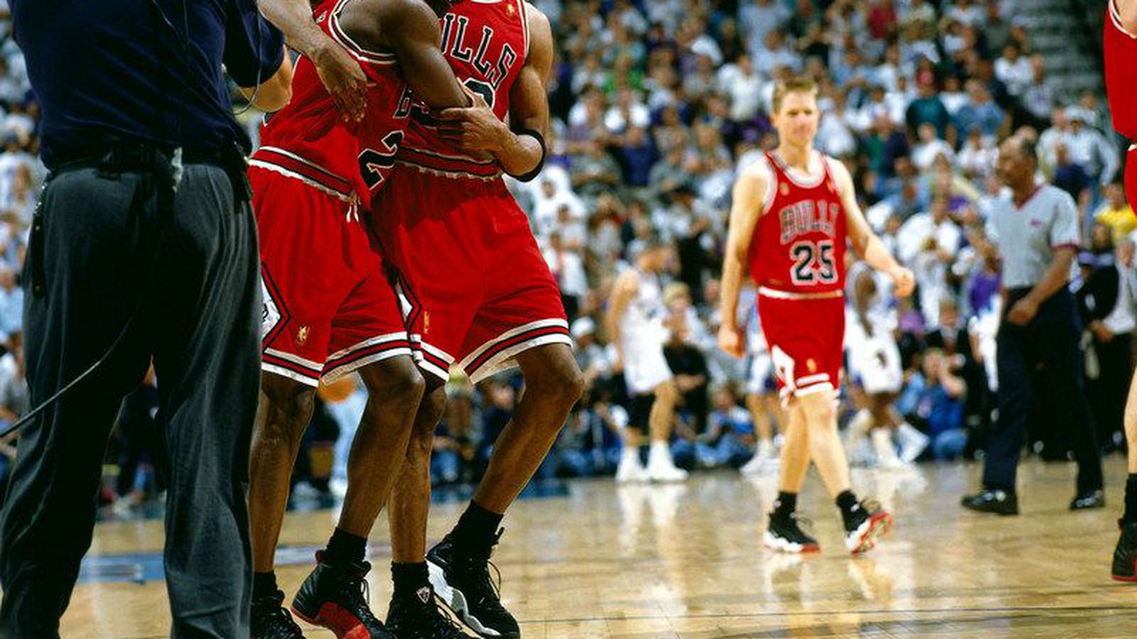 21 ár síðan að ekki einu sinni „flensa“ náði að stoppa Michael Jordan ...