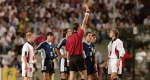 Einkaþotan laus úr slitlaginu og farin burt - Vísir