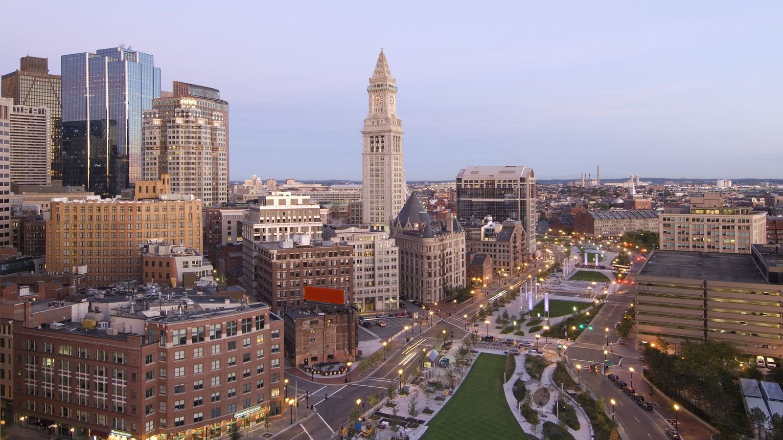 Ís­lensk kona stefnir Boston borg: „Hún óttast stöðugt að vera sett í ...