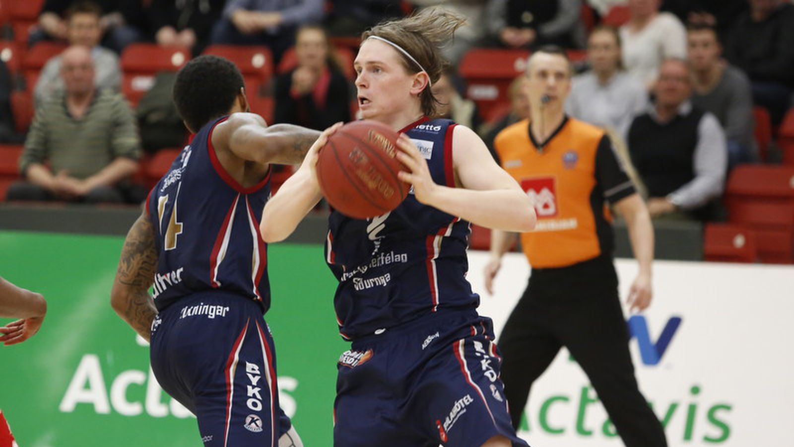 Umfjöllun og viðtöl: Njarðvík - Keflavík 84-94 | Keflvíkingar með fullt ...