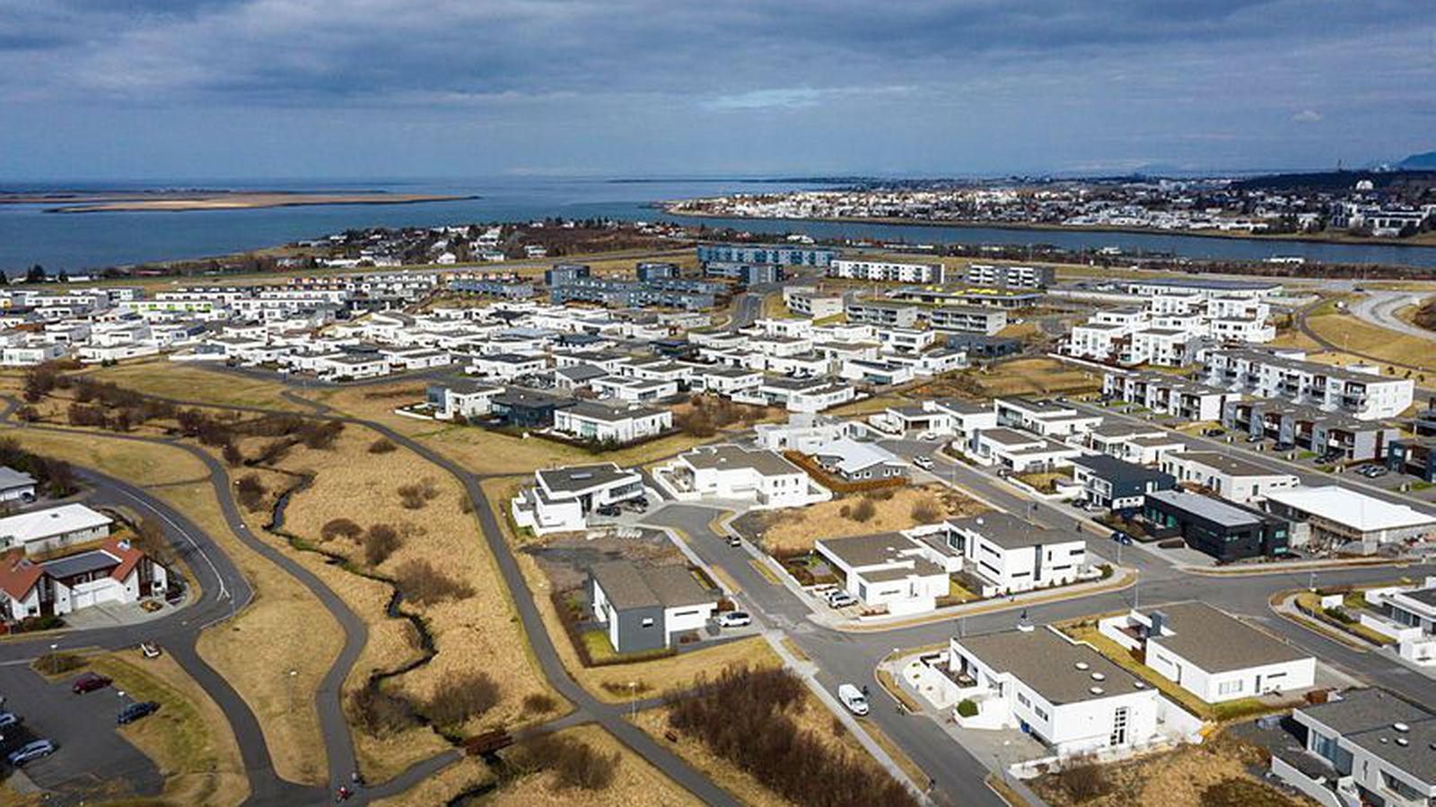 And­lát í Garða­bæ: Úr­skurðuð í gæslu­varð­hald um­fram há­marks­lengd ...