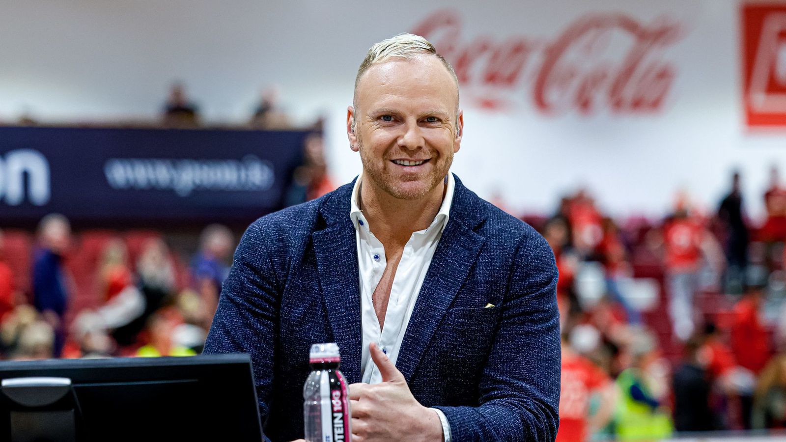 Logi Geirsson tekinn úr sambandi í beinni í gærkvöldi - Vísir