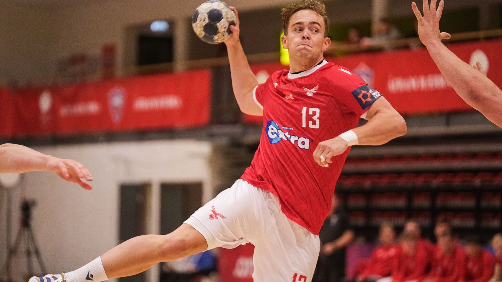 Haukar einir á toppnum og ÍR rétt missti af fyrsta sigrinum - Vísir
