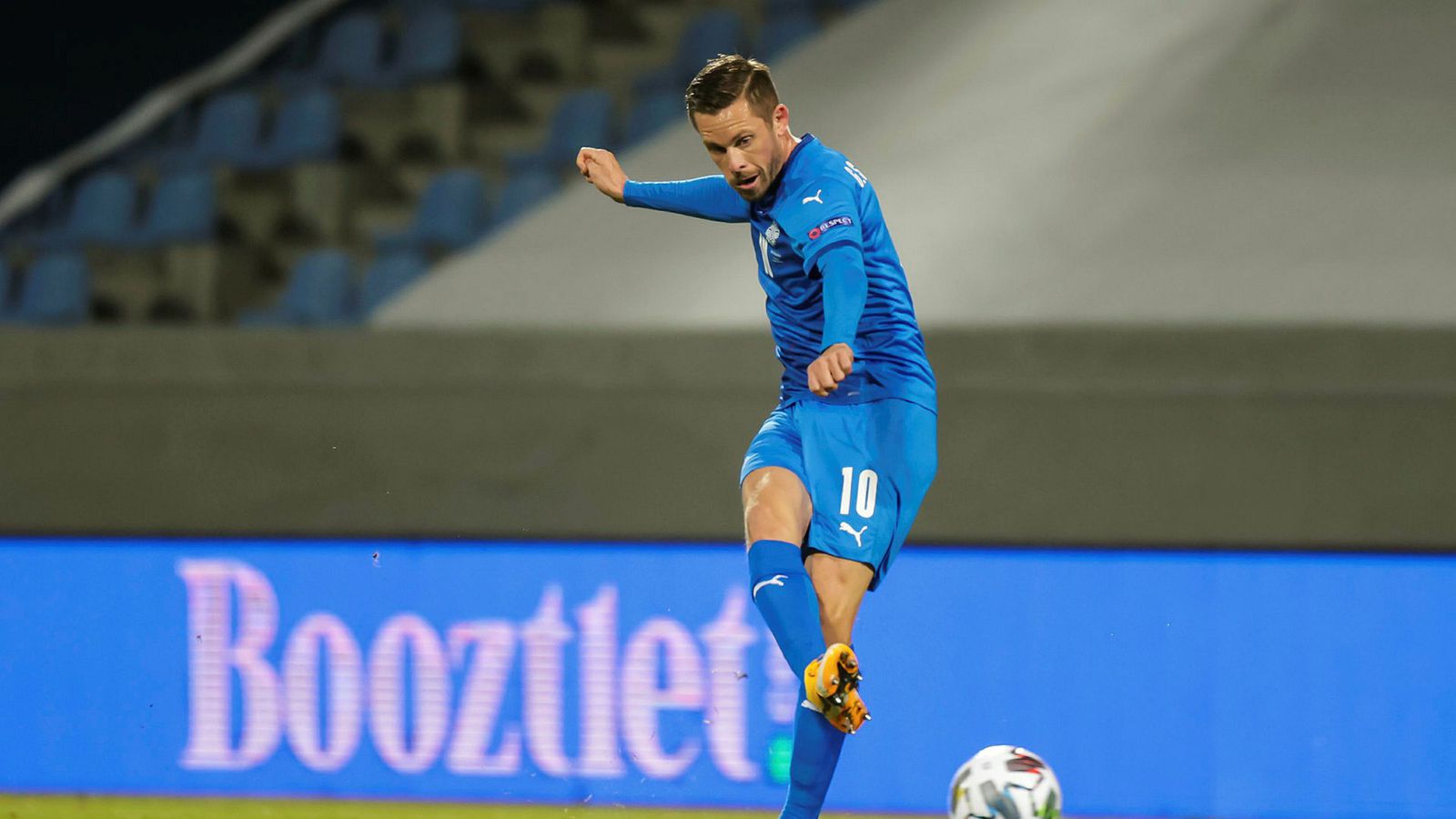 Gylfi Þór dregur sig úr landsliðshópnum - Vísir