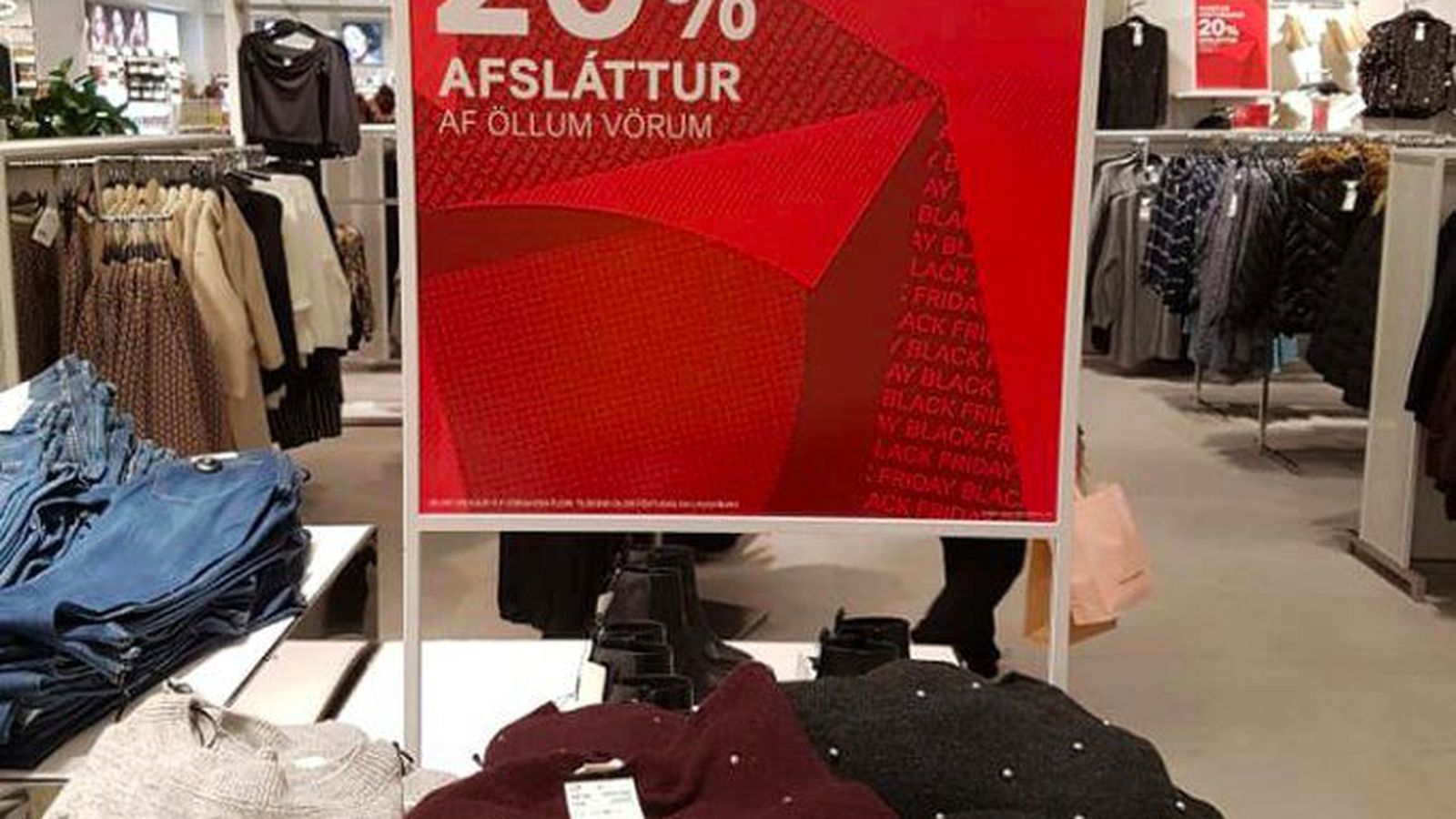 Vissara að lesa smáa letrið í H&M - Vísir