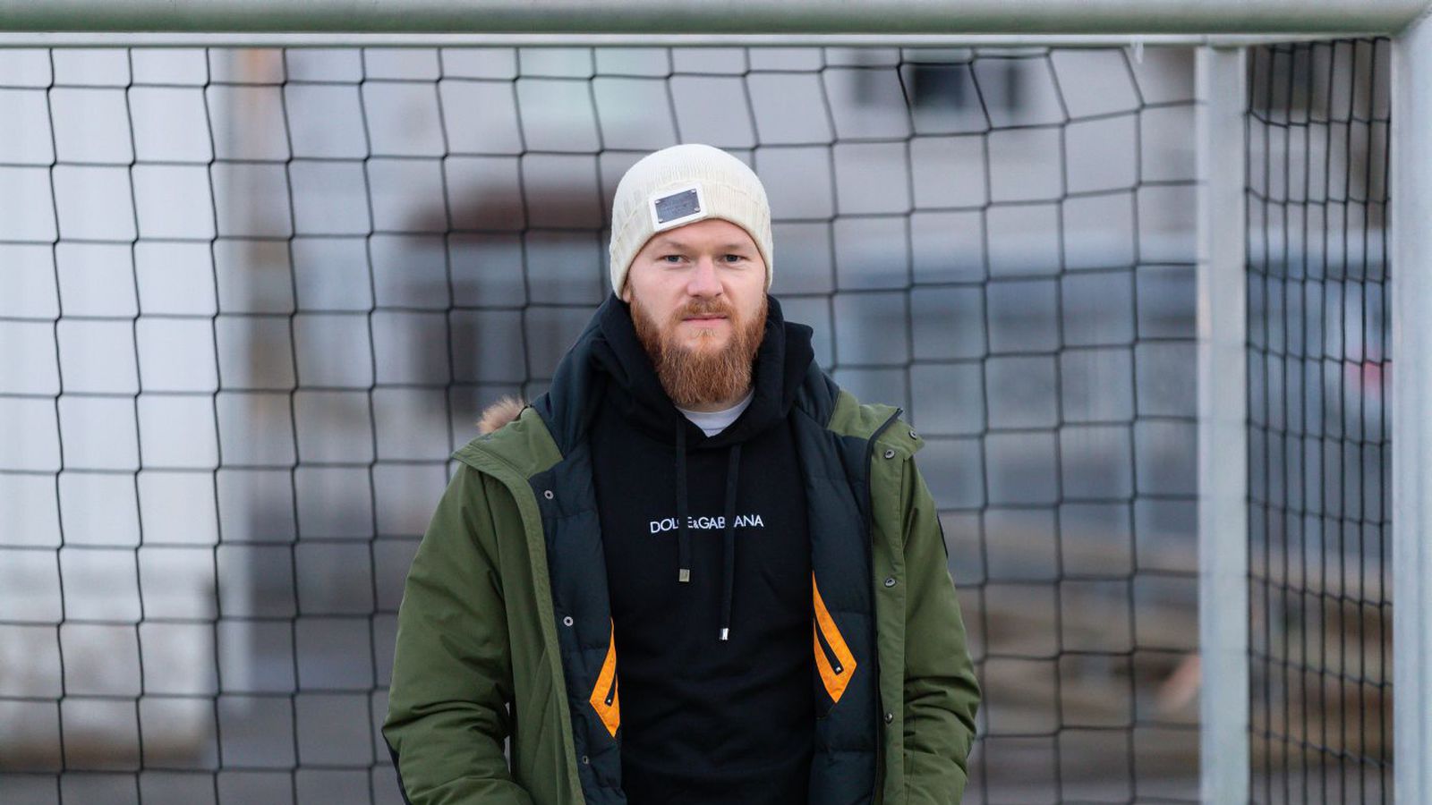 Gjald­þrot upp á 26 milljónir eftir deilur við Aron Einar - Vísir