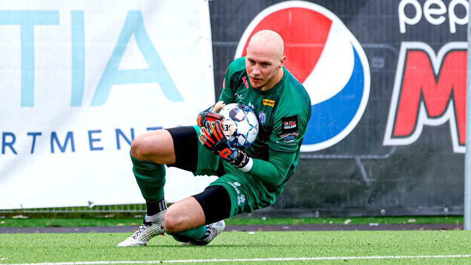 Pepsi Max tölur: Guy Smit bjargaði tvö­falt fleiri mörkum en sá næst ...