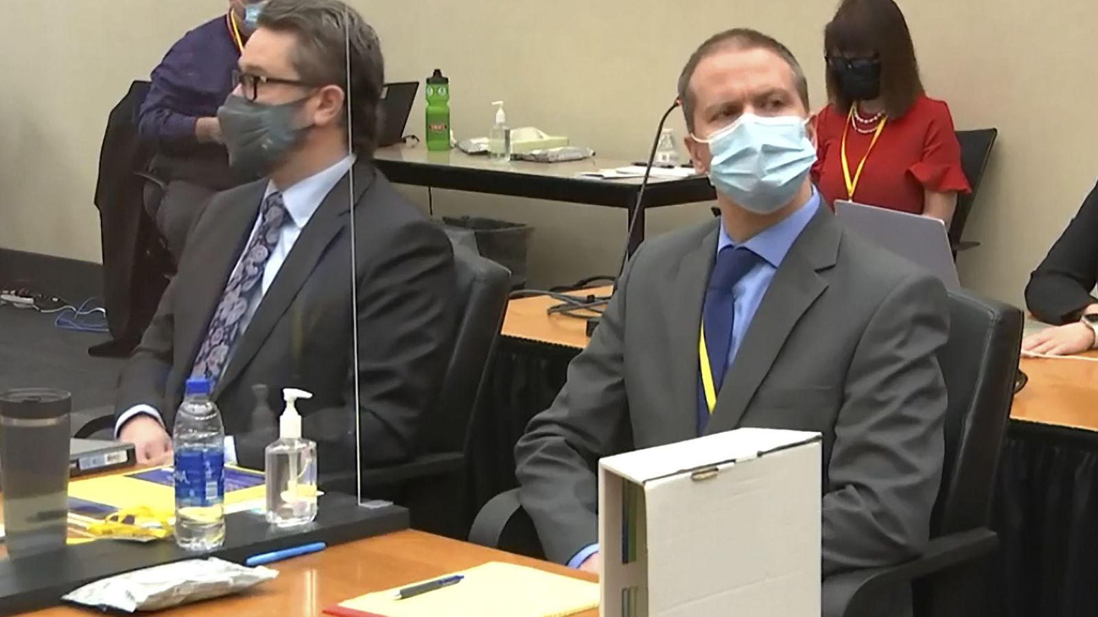 „Derek Chau­vin sveik skjöld sinn“ - Vísir