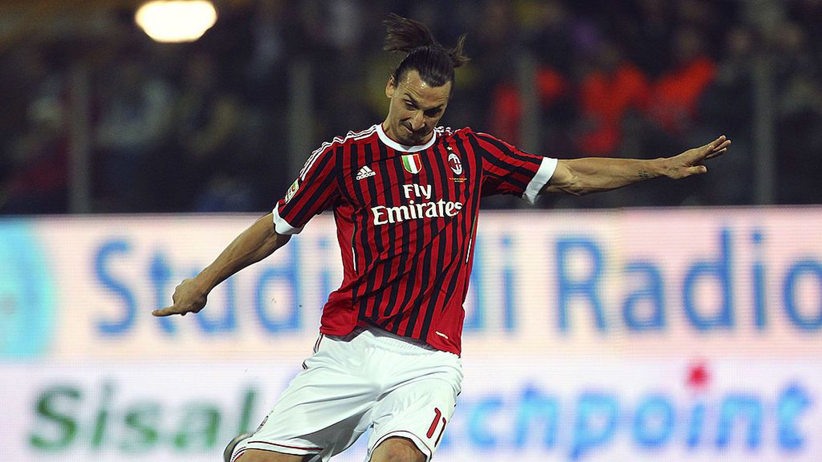 Zlatan hefur viðræður við AC Milan - Vísir