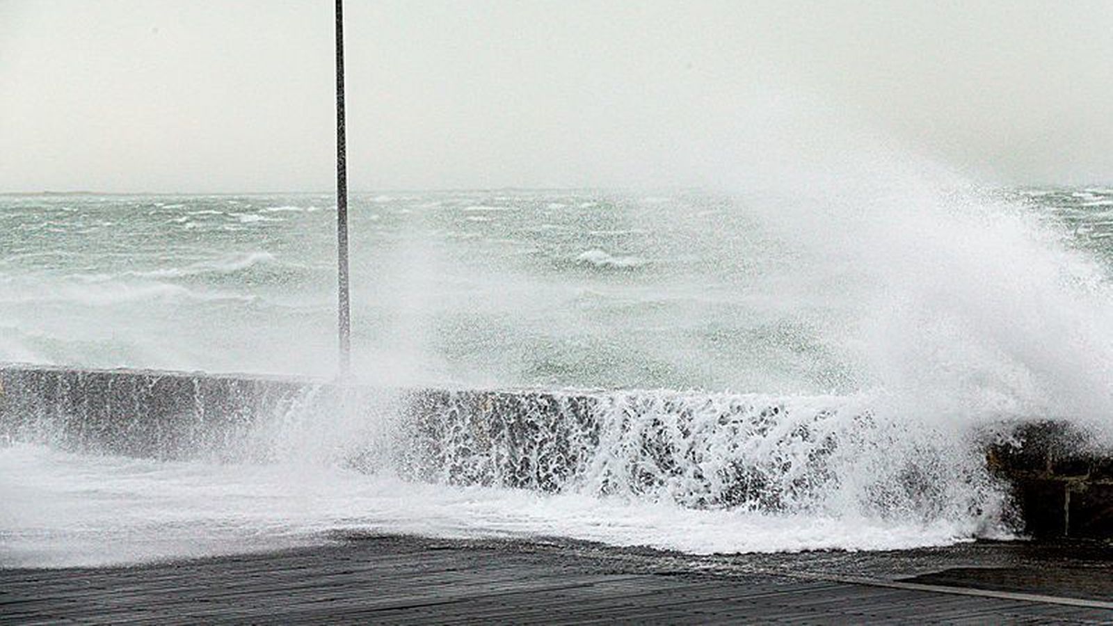 Aukin skriðu­hætta og gular við­varanir - Vísir