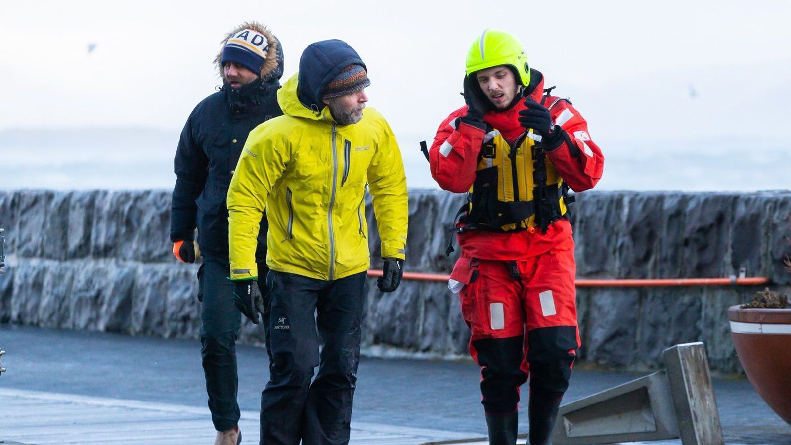 Hvass­viðri á morgun og gular við­varanir - Vísir