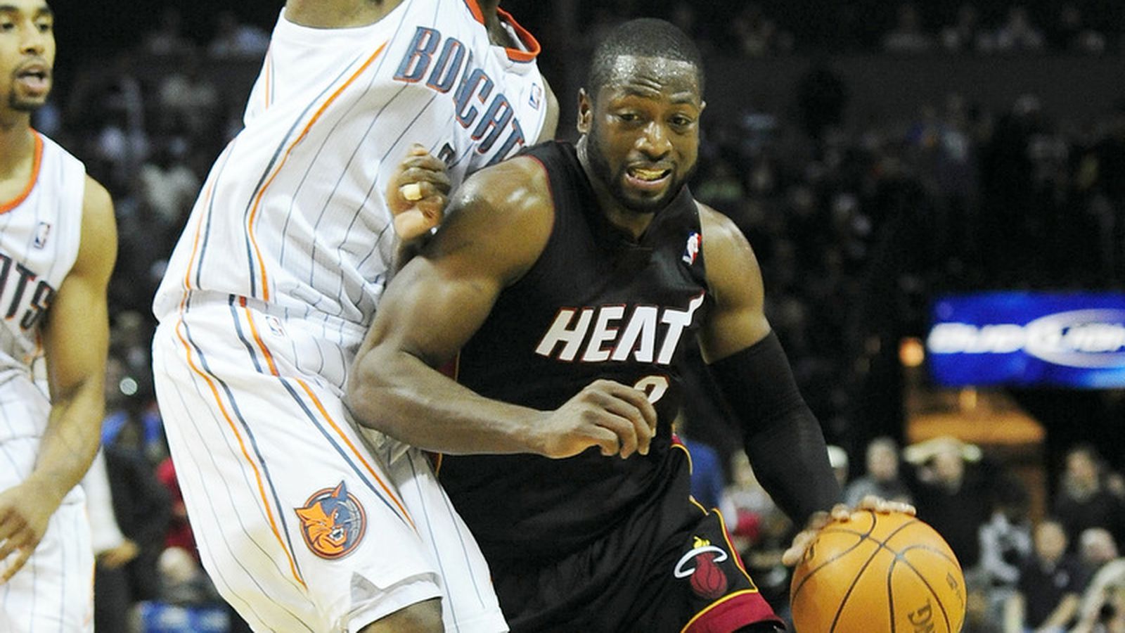 NBA í nótt: Wade tryggði Miami nauman sigur - Vísir