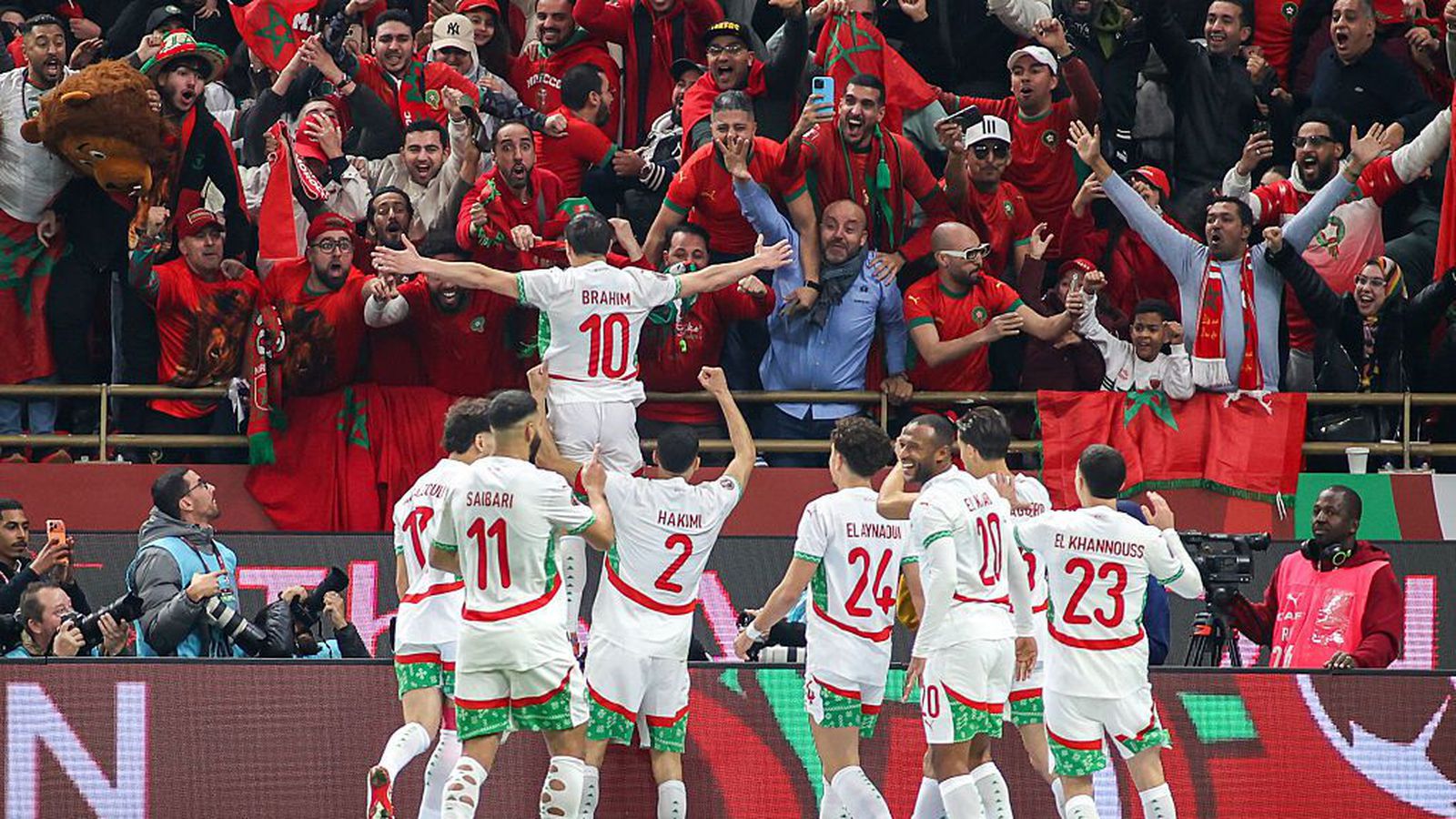 Heima­menn slógu Mbeumo og fé­laga út - Vísir