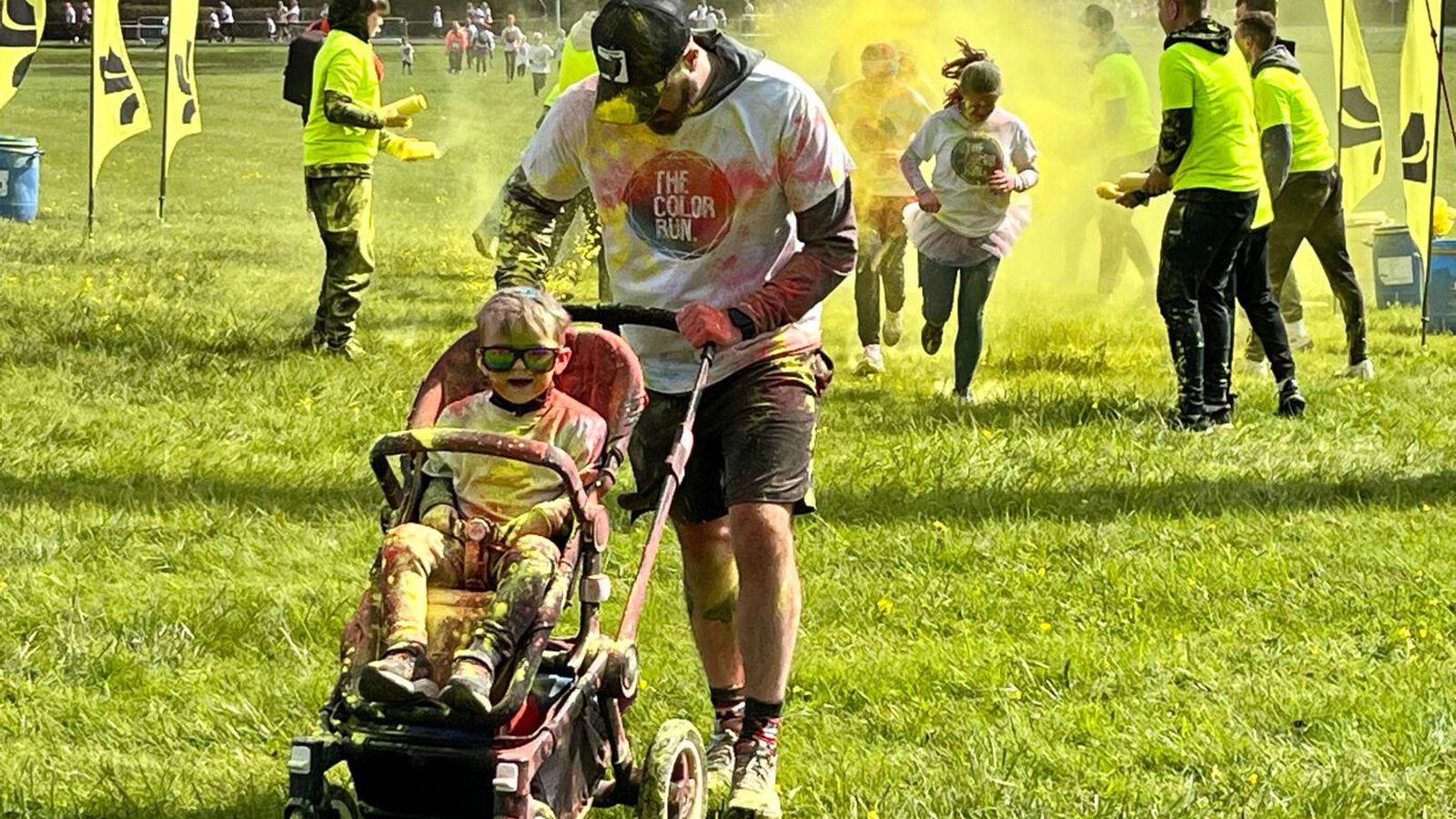 Col­or Run flytur úr Laugar­dal og í Kópa­vog - Vísir