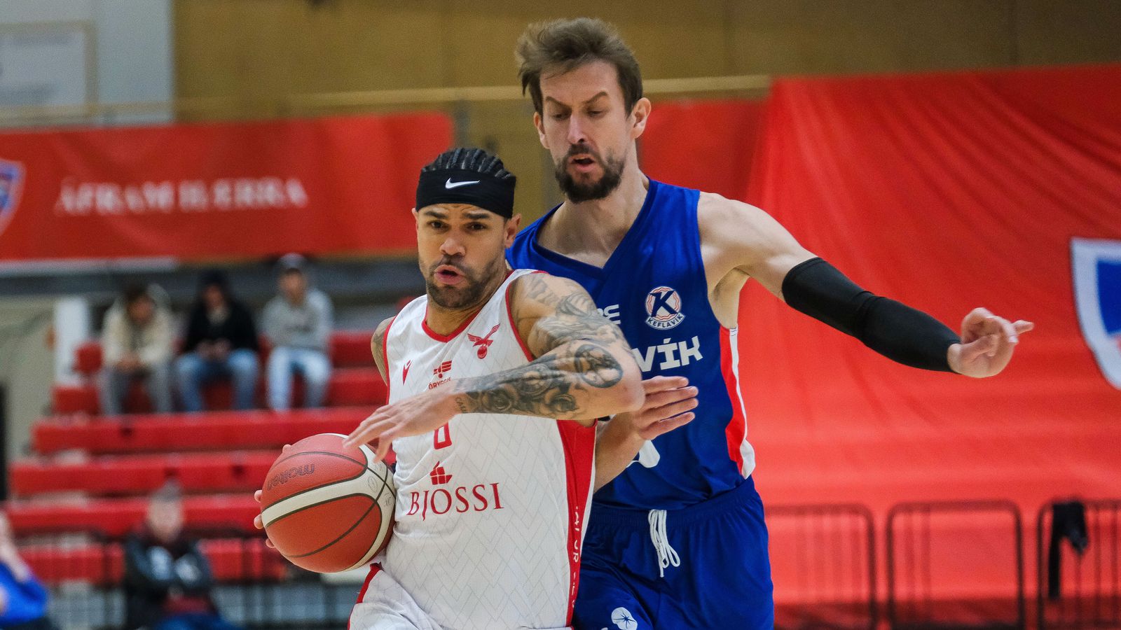 Upp­gjörið: Valur - Kefla­vík 111-91 | Valur þurfti ekki að hafa mikið ...