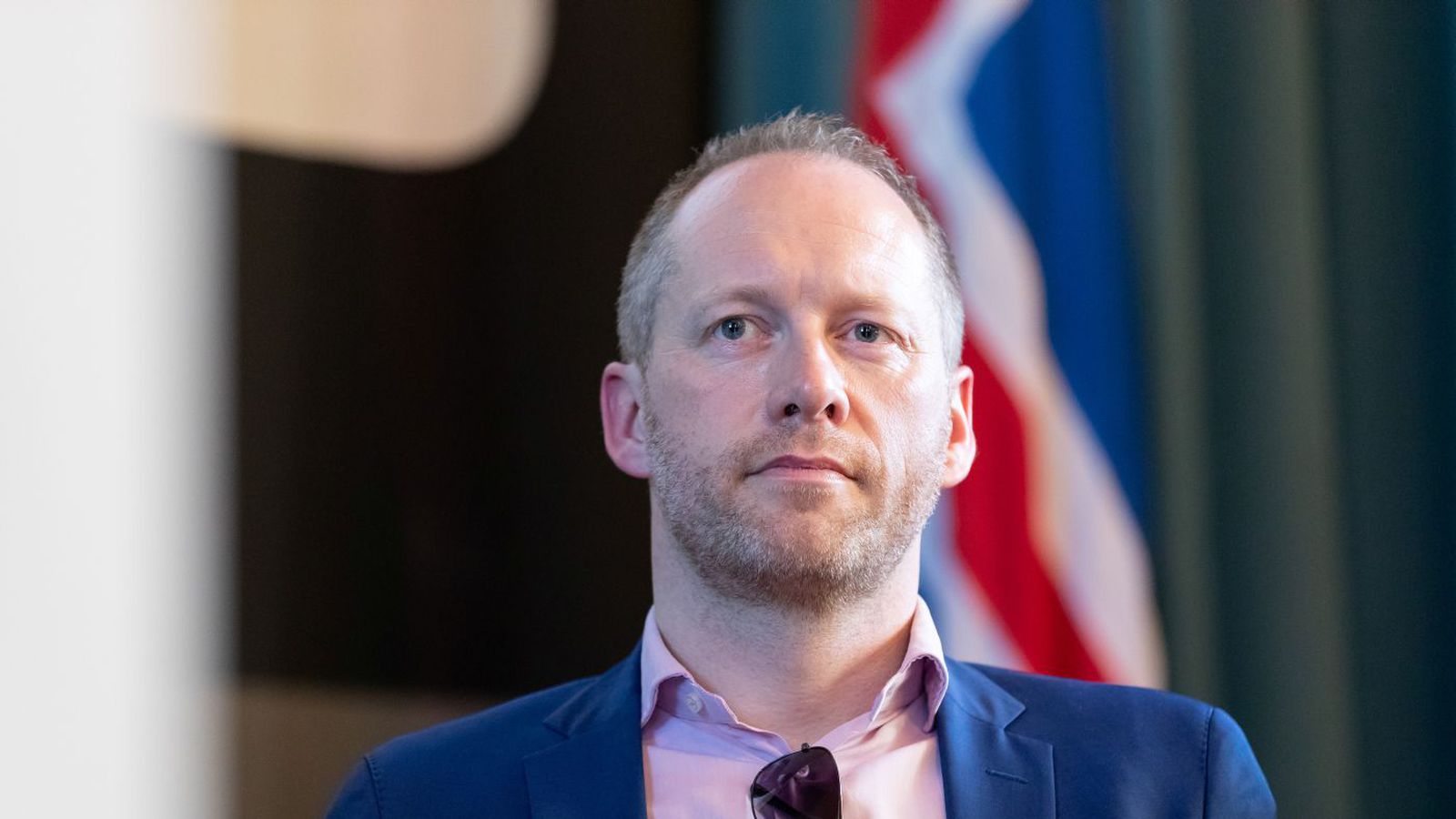 Segir aukna losun skýrast af því að Ís­land greip ekki fyrr til mark ...