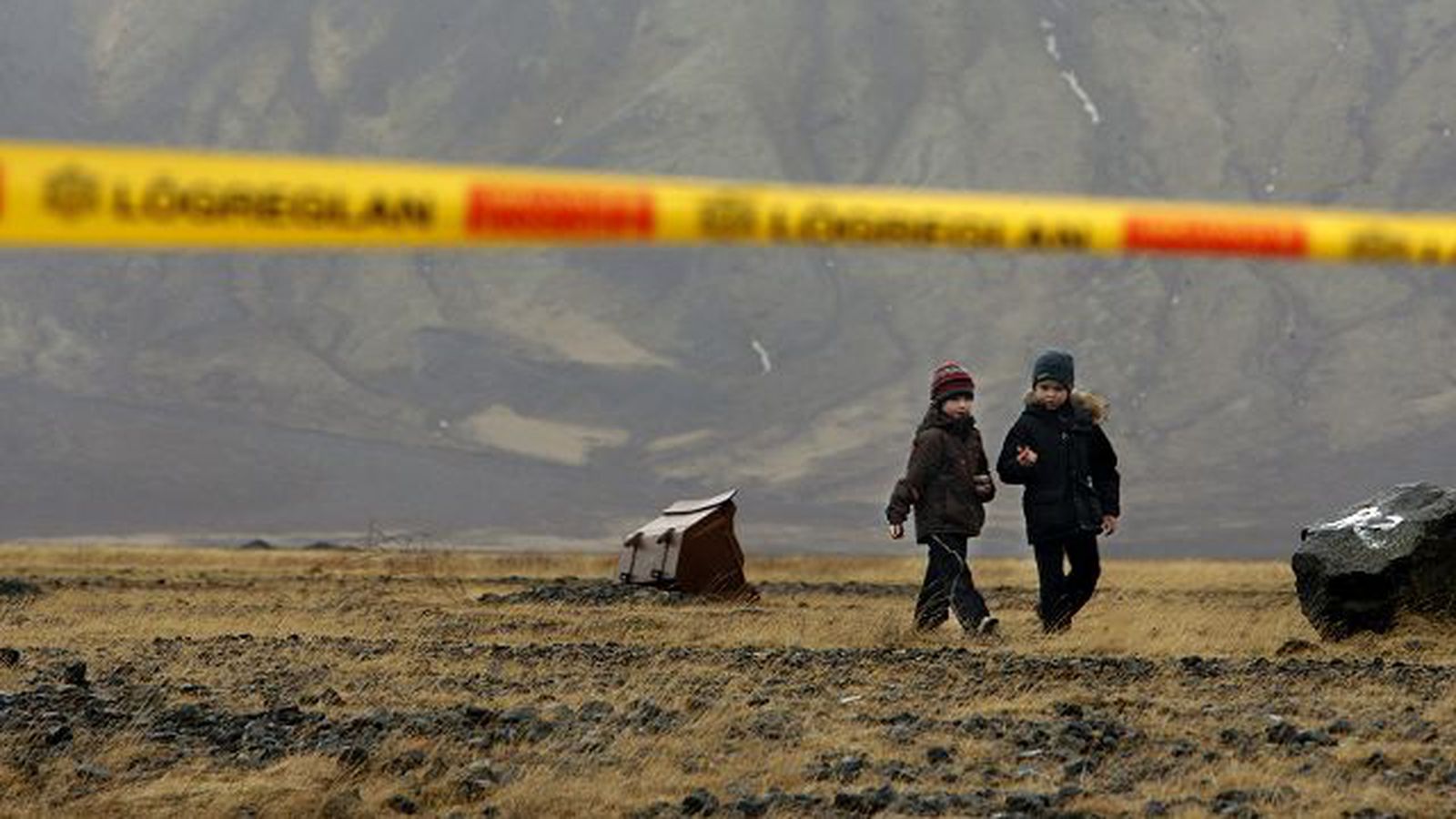 Handtekur fólk ef það neitar að fara - Vísir