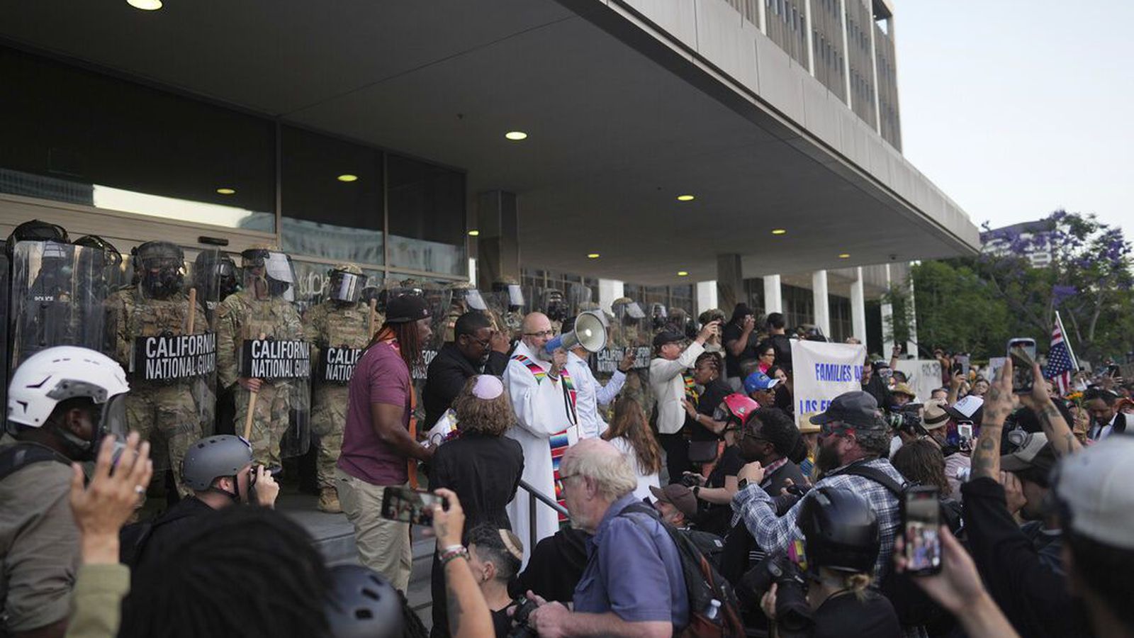 „Stundin sem við höfum óttast er runnin upp“ - Vísir