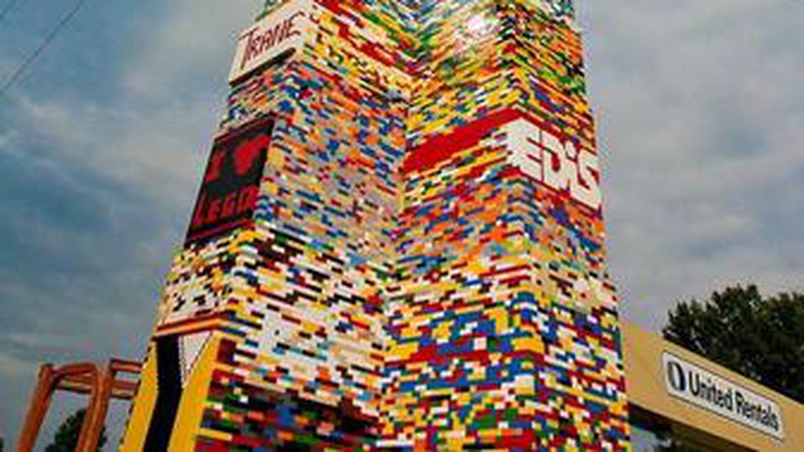 Byggðu stærsta Legó-turn í heimi - Vísir