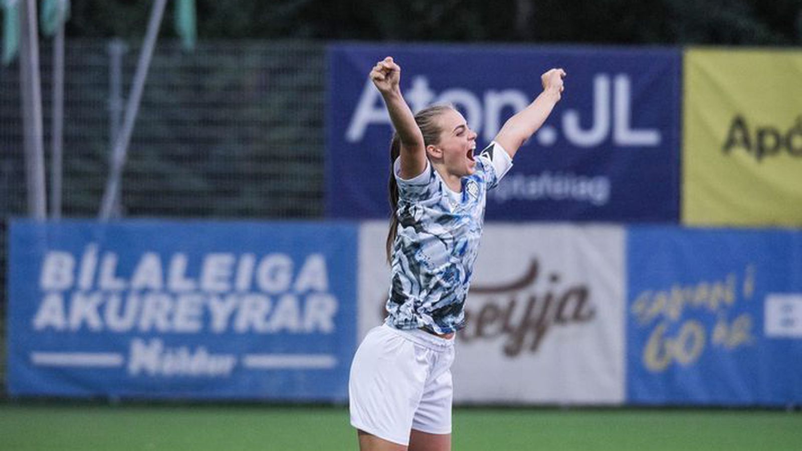 Prettyboitjokko kynnti Nadíu sem nýjan leik­mann Vals - Vísir