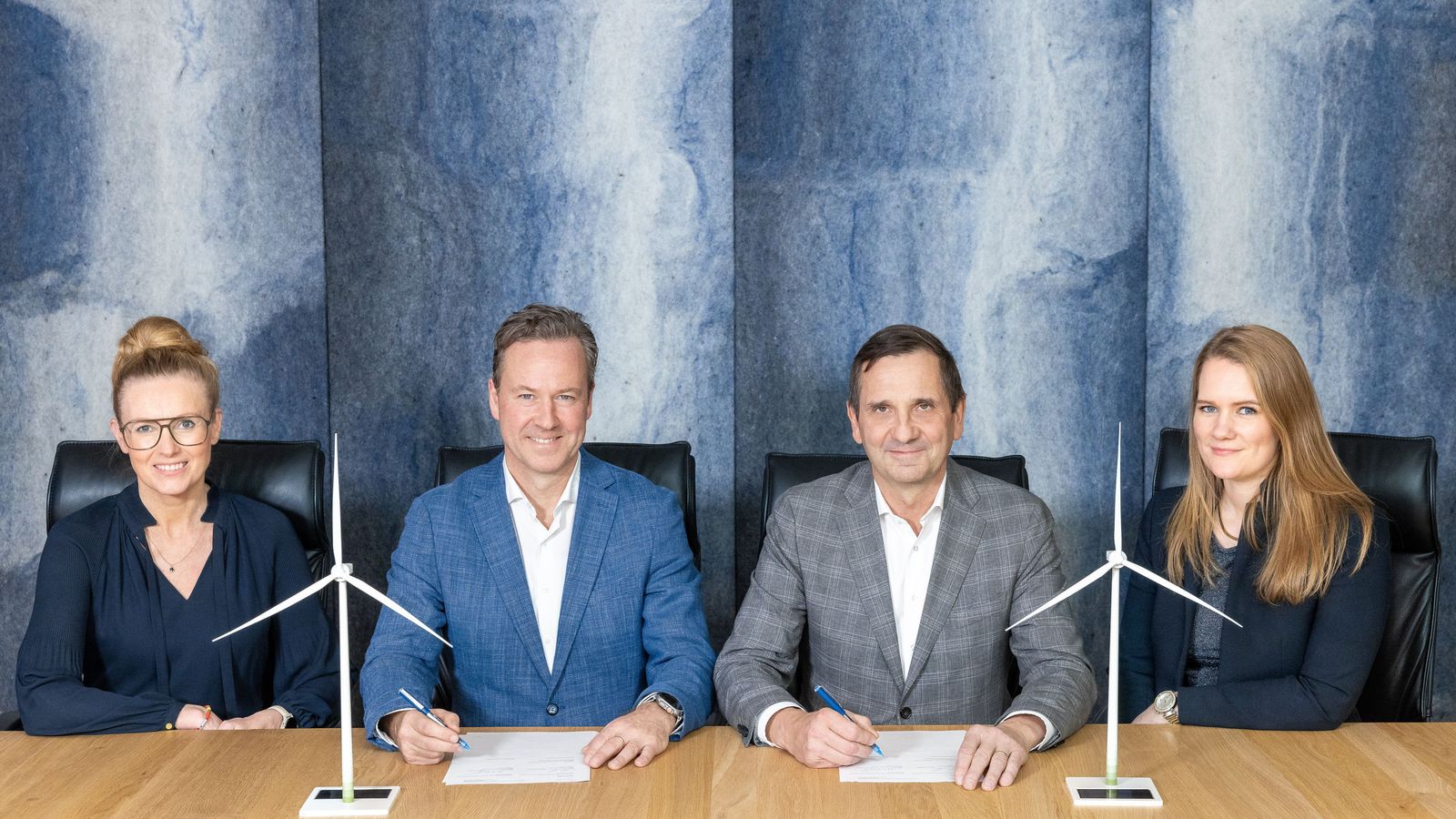 Lands­virkjun kaupir vind­myllur fyrir tuttugu milljarða - Vísir