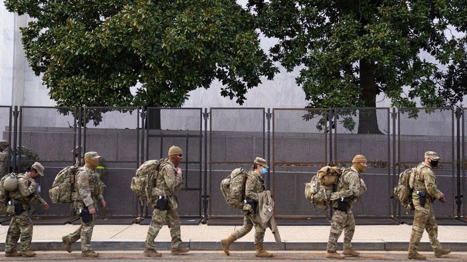 Öll fimm­tíu ríki Banda­ríkjanna búa sig undir ó­eirðir - Vísir