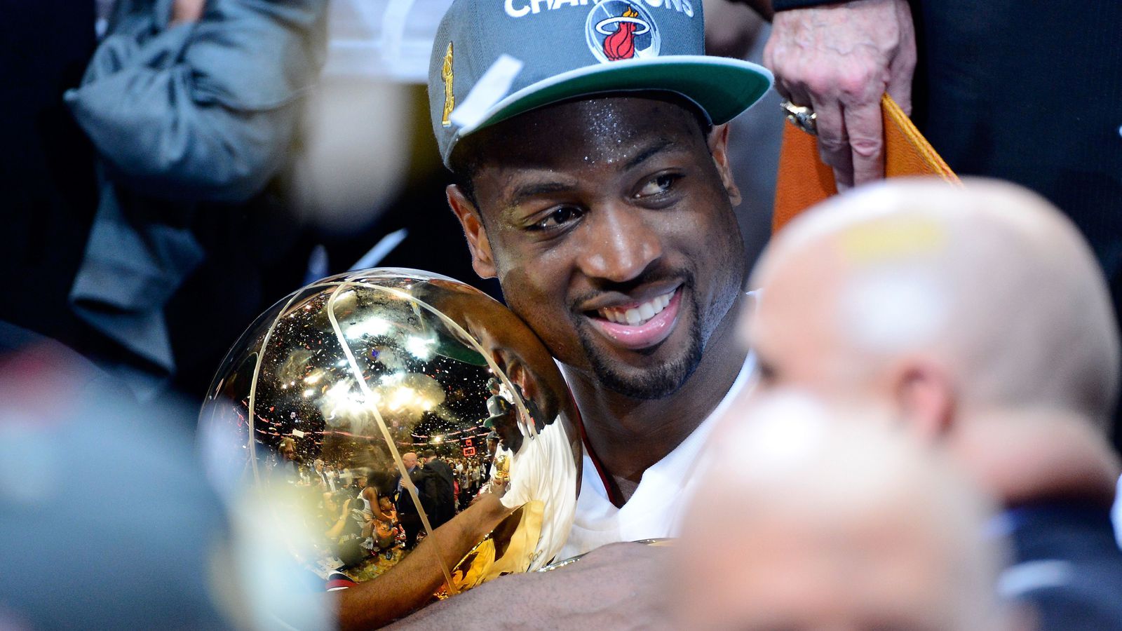 Miami Heat lætur gera styttu af Wade fyrir utan höllina - Vísir
