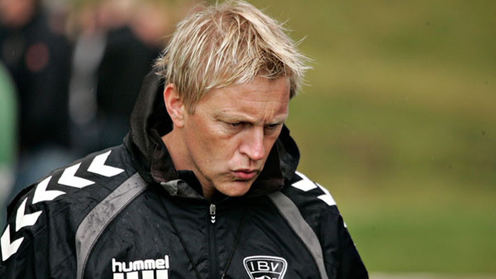 Heimir Hallgríms: Sama spjald fyrir að opna höfuð og sparka í brúsa - Vísir