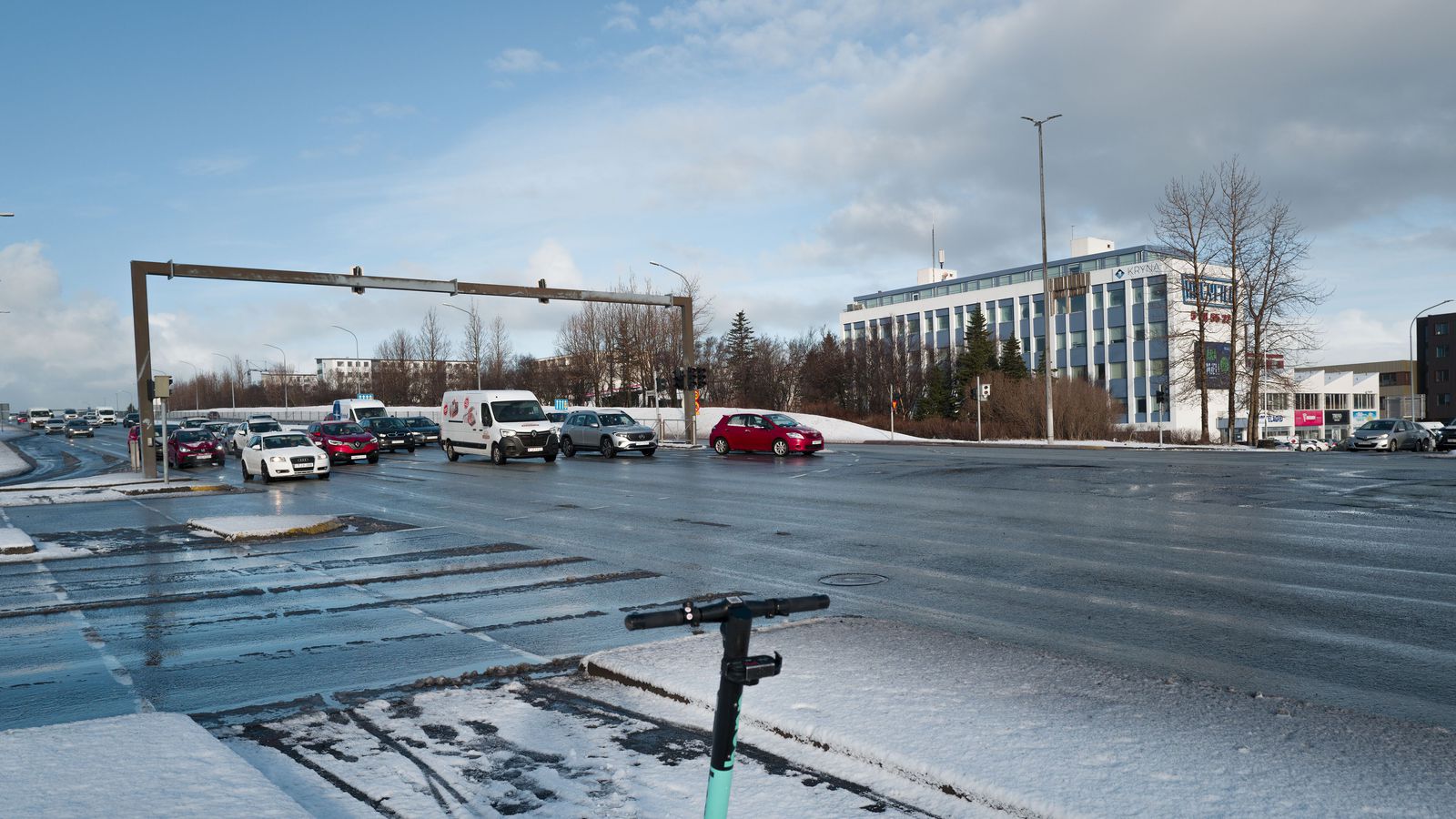 Hættu­legustu gatna­mótin við Miklu­braut - Vísir