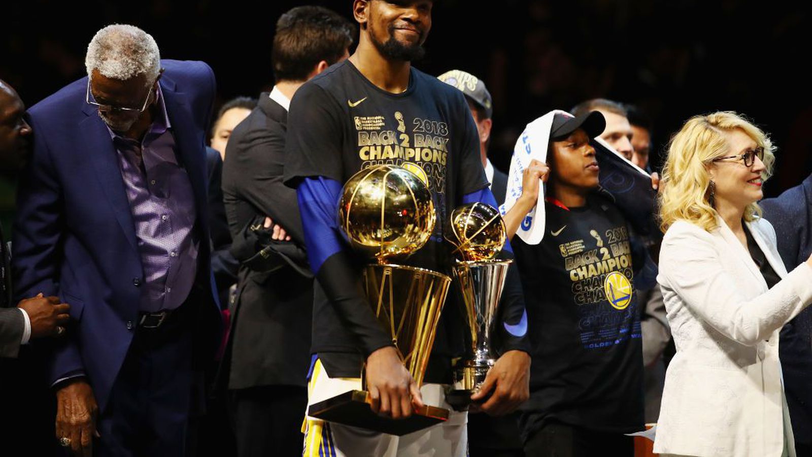 Golden State sópaði Cleveland og vann þriðja titilinn á fjórum árum - Vísir