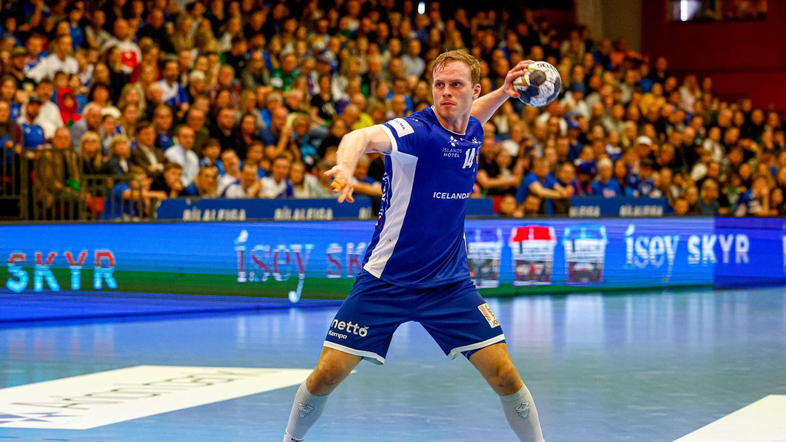 „Ekki margir sem gera sér grein fyrir hversu andlega sterkur Ómar er ...