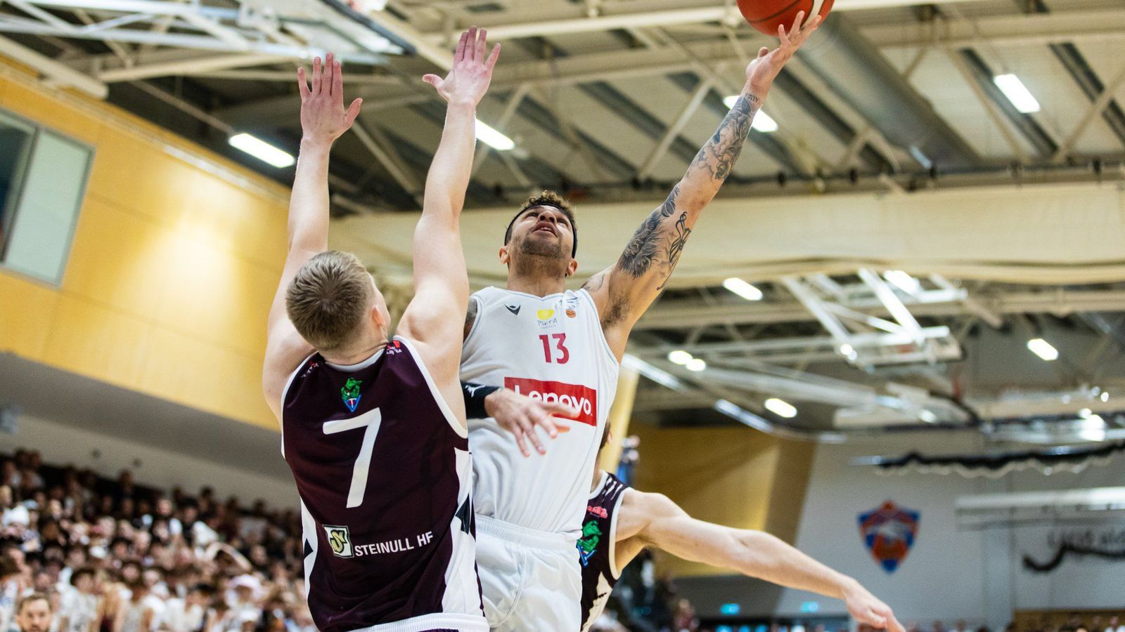 Valur pakkaði Breiða­bliki saman | Fyrsta tap Hauka kom á Sauð­ár­króki ...