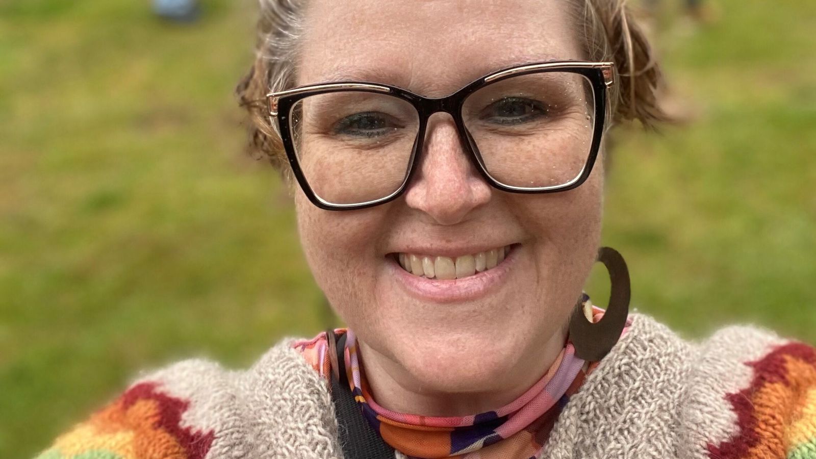 Að elska sjálfan sig – lykill að heil­brigðu starfs­um­hverfi í leik ...