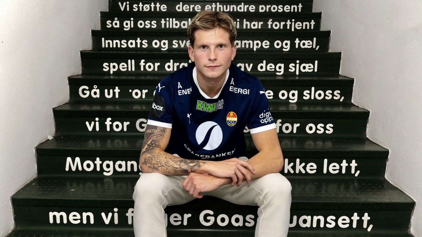 Logi genginn í raðir Strøms­god­set - Vísir