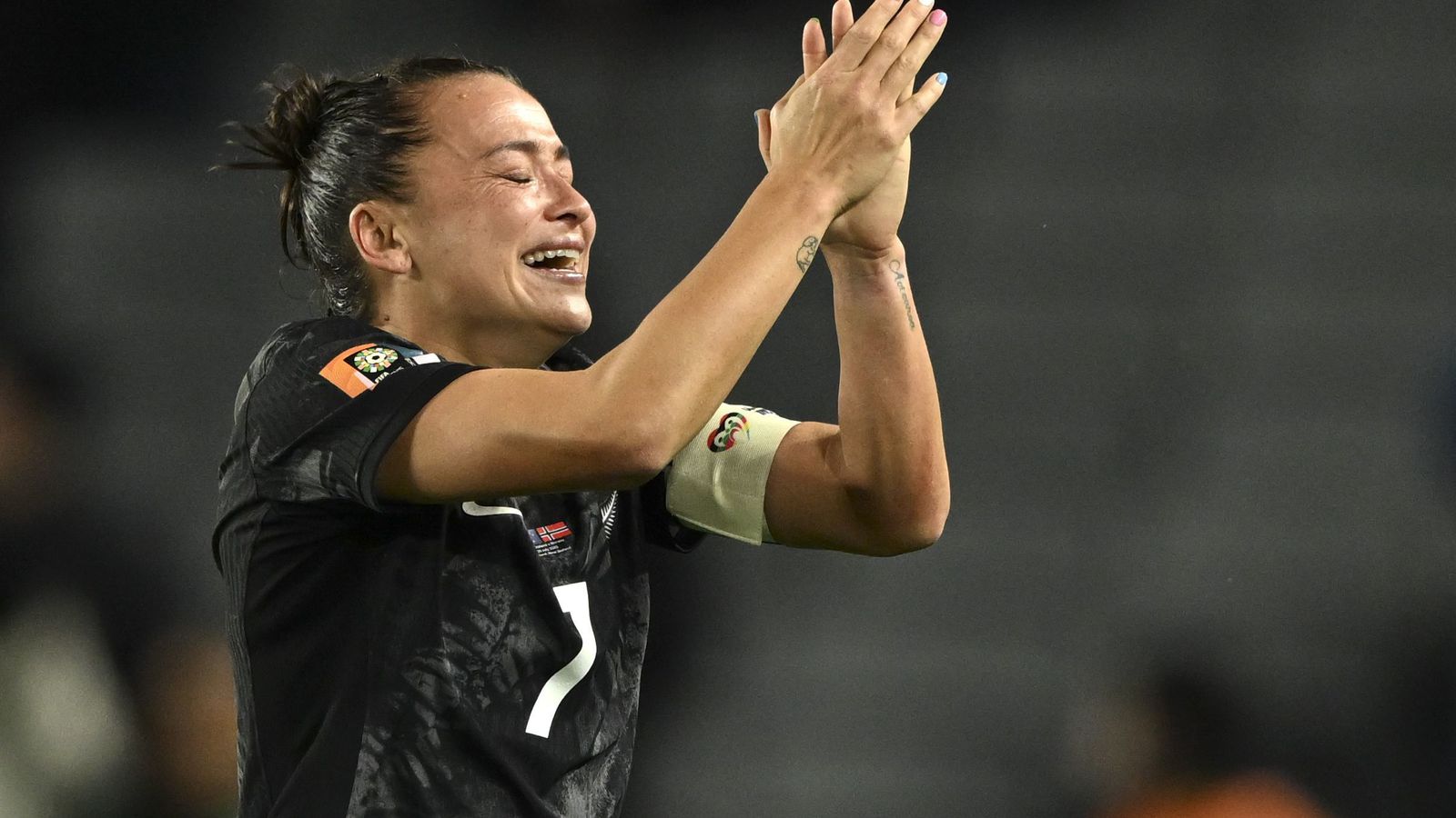 Lék á FIFA með sínum eigin regnboga - Vísir