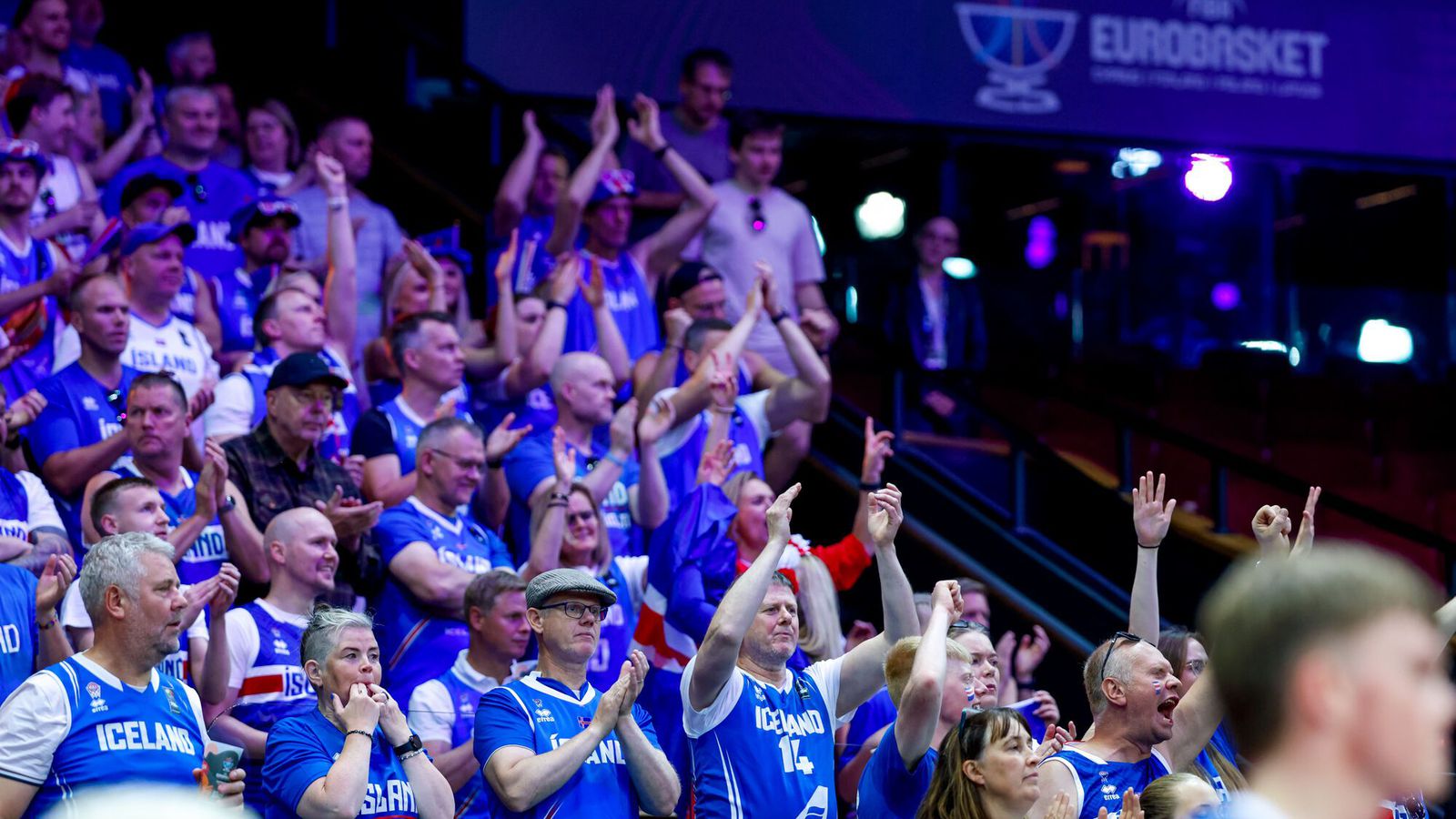 Upp­gjörið: Ís­land - Ísrael 71-83 | Skotin duttu ekki og EM byrjar á tapi - Vísir