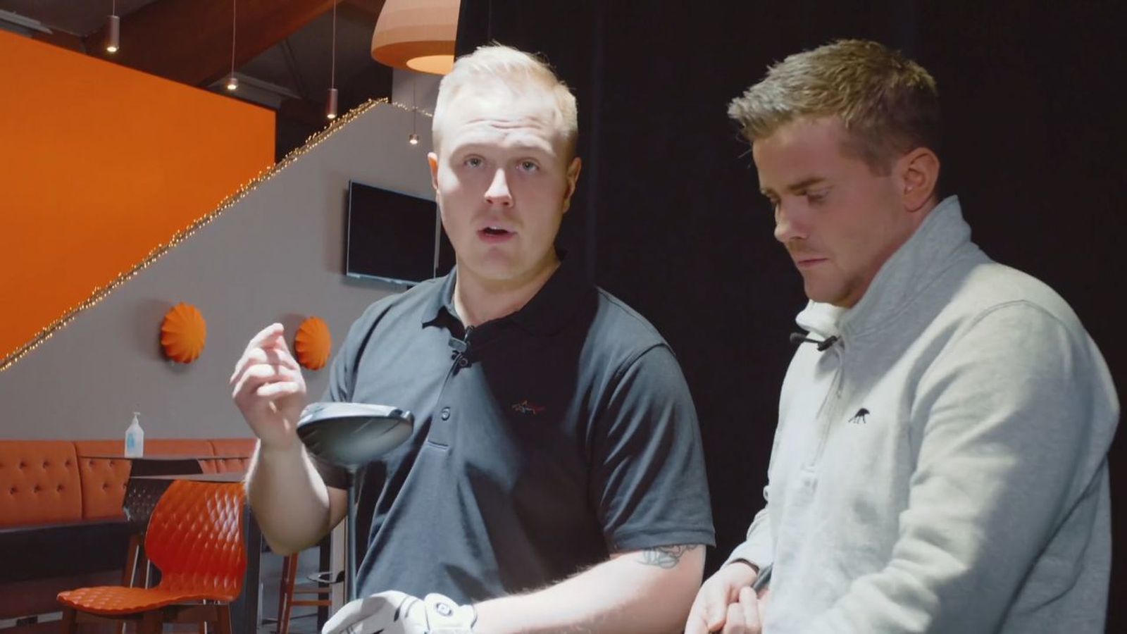 Kófsveittur Egill Ploder kom með laskaðan dræver á æfingu - Vísir