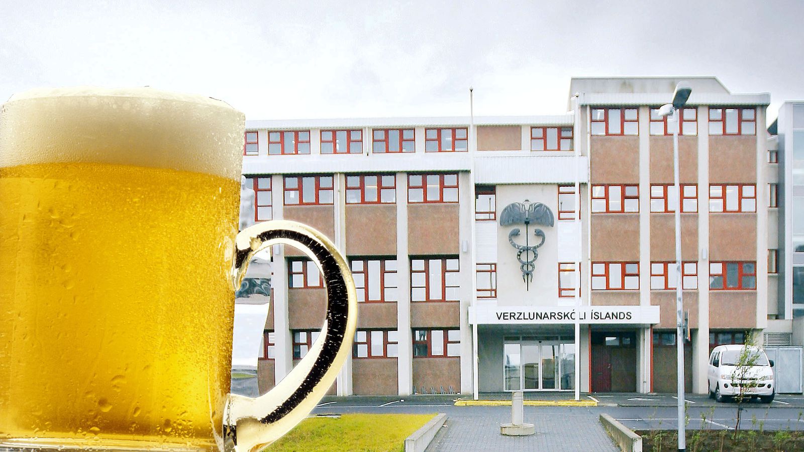 Reknir úr Verzló fyrir áfengisneyslu - Vísir