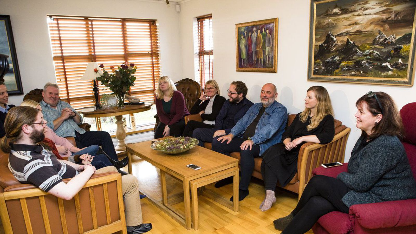 Þingflokkar flokkanna fjögurra funda í dag - Vísir
