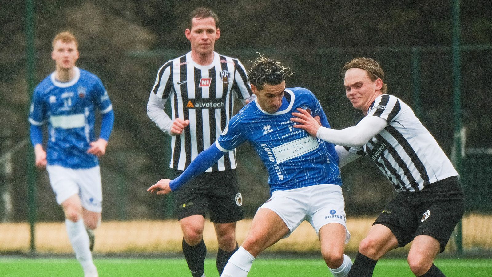 Skellur fyrir KR: Jóhannes fót­brotinn - Vísir