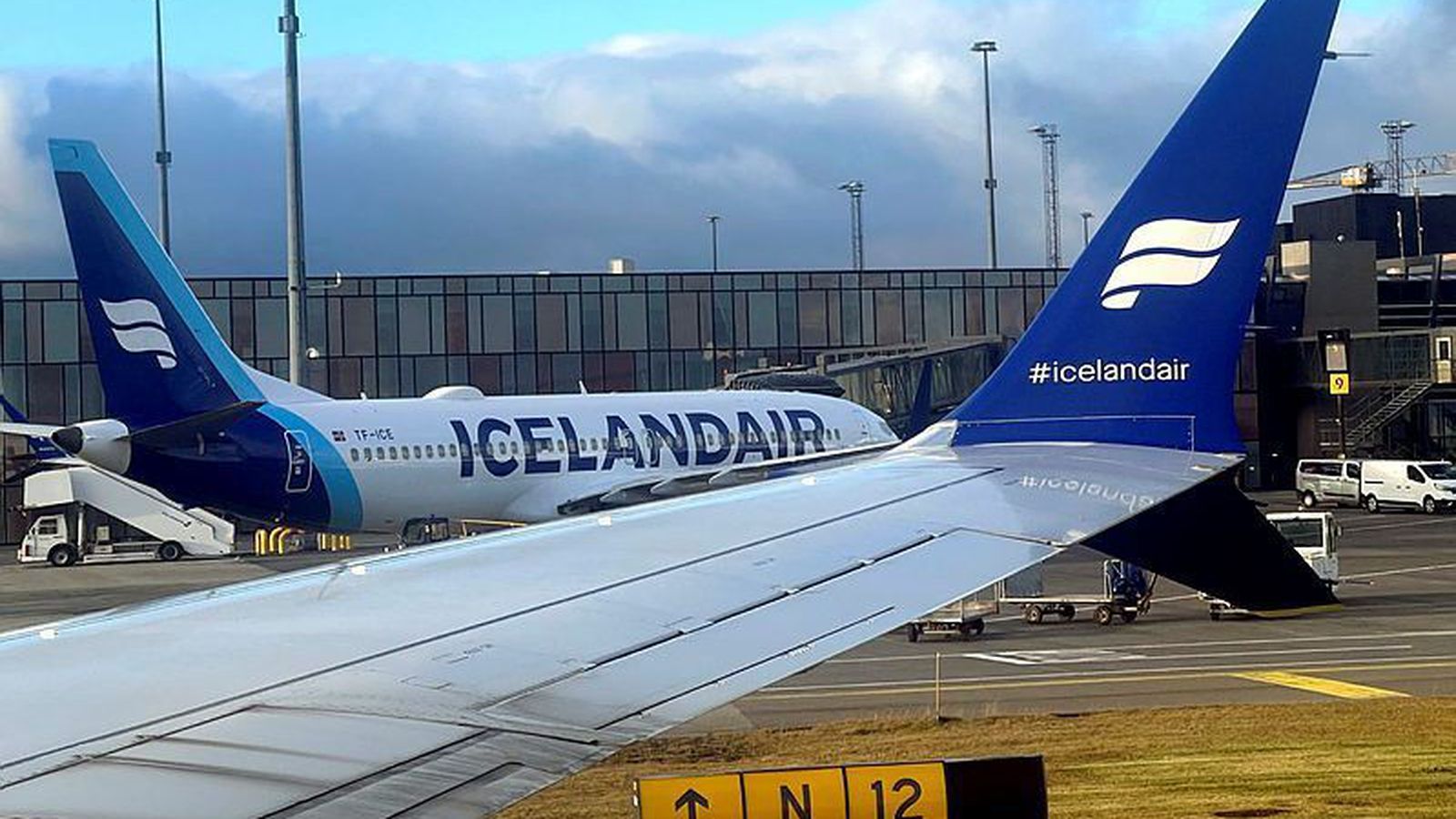 Stór fjár­festir í Icelandair fær meiri tíma frá SKE til að selja öll ...